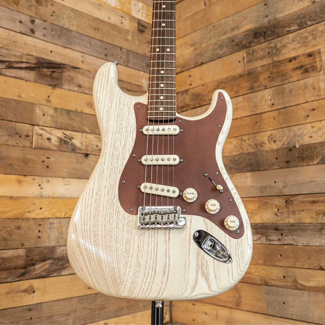 Fender FSR American Standard Rustic Ash Stratocaster in Olympic White ...
