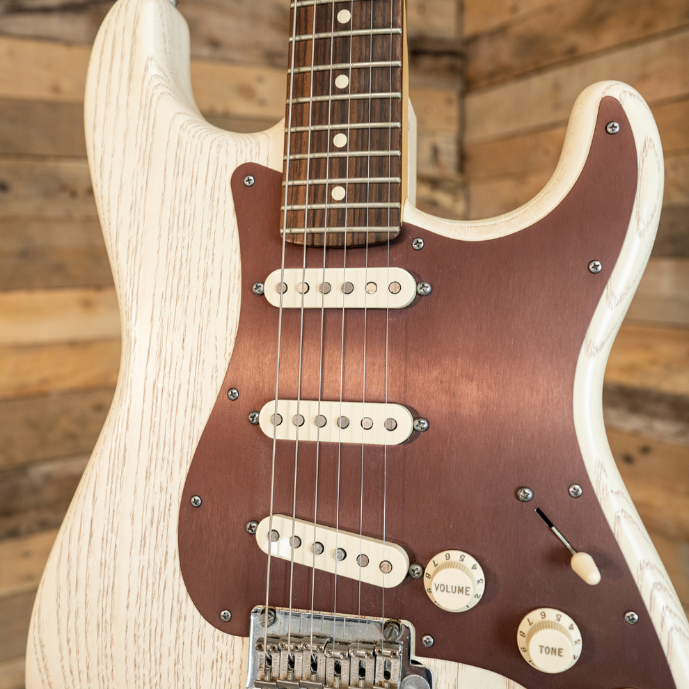 Fender FSR American Standard Rustic Ash Stratocaster in Olympic White ...
